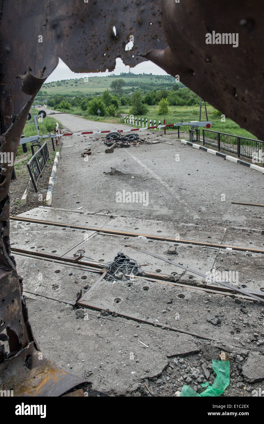 railway crossing at the border of Sloviansk - frontline position of Pro ...