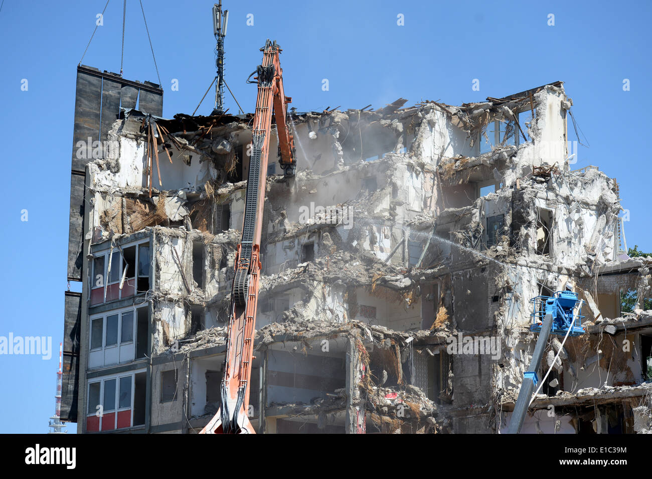 Esso house hi-res stock photography and images - Alamy