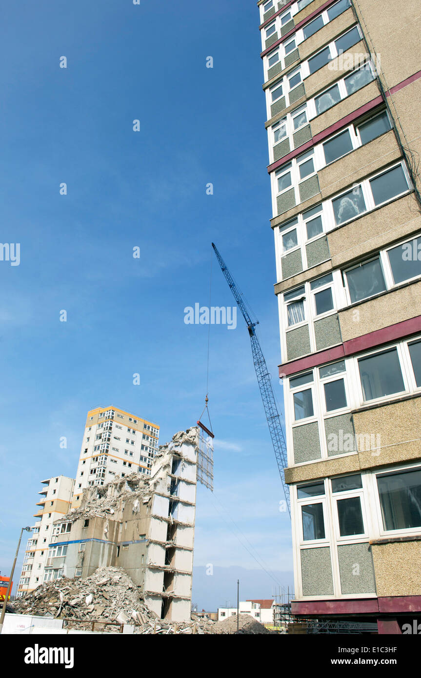 Demolition of high rise apartment blocks Stock Photo - Alamy
