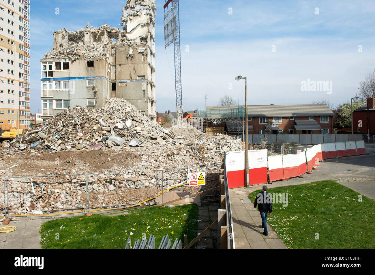 High Rise Flats Demolition Uk High Resolution Stock Photography and ...