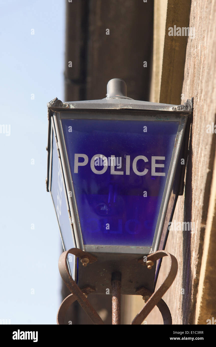 Blue lamp police station hi-res stock photography and images - Alamy