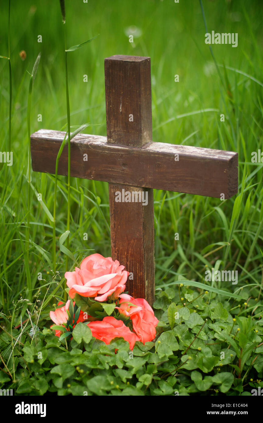 Wooden cross in cemetery hi-res stock photography and images - Alamy