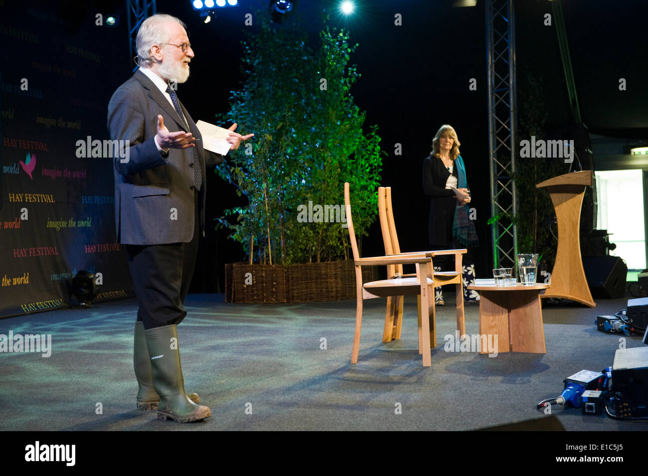 David & Hilary Crystal talking about the English language at Hay ...