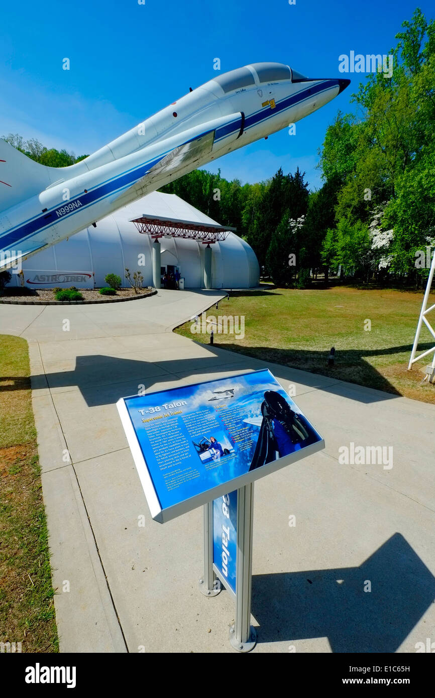 Us army trainer hi-res stock photography and images - Alamy