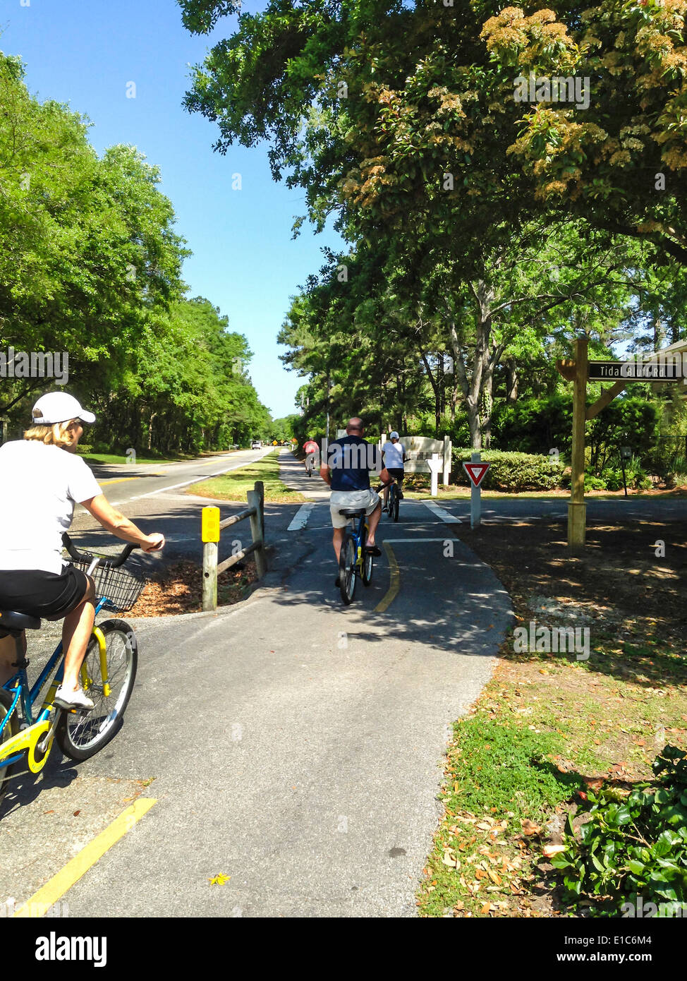 Recreational bicycle riders hi-res stock photography and images - Alamy
