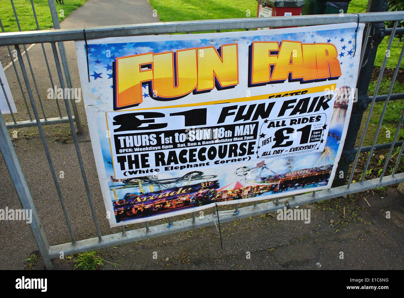 Fun fair park sign £1 entry Stock Photo - Alamy