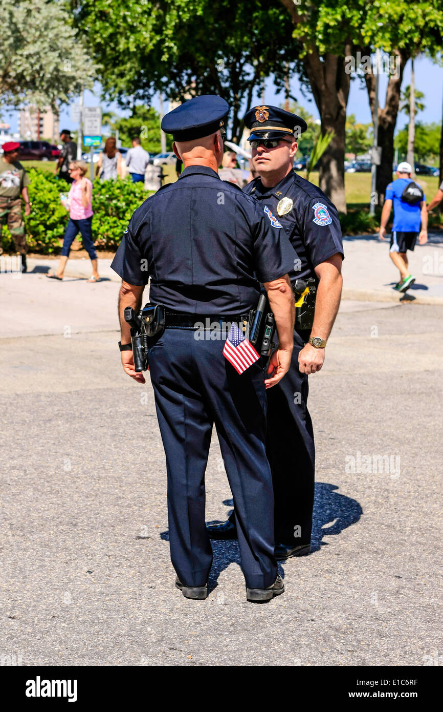 American police officers in uniform hi-res stock photography and images ...