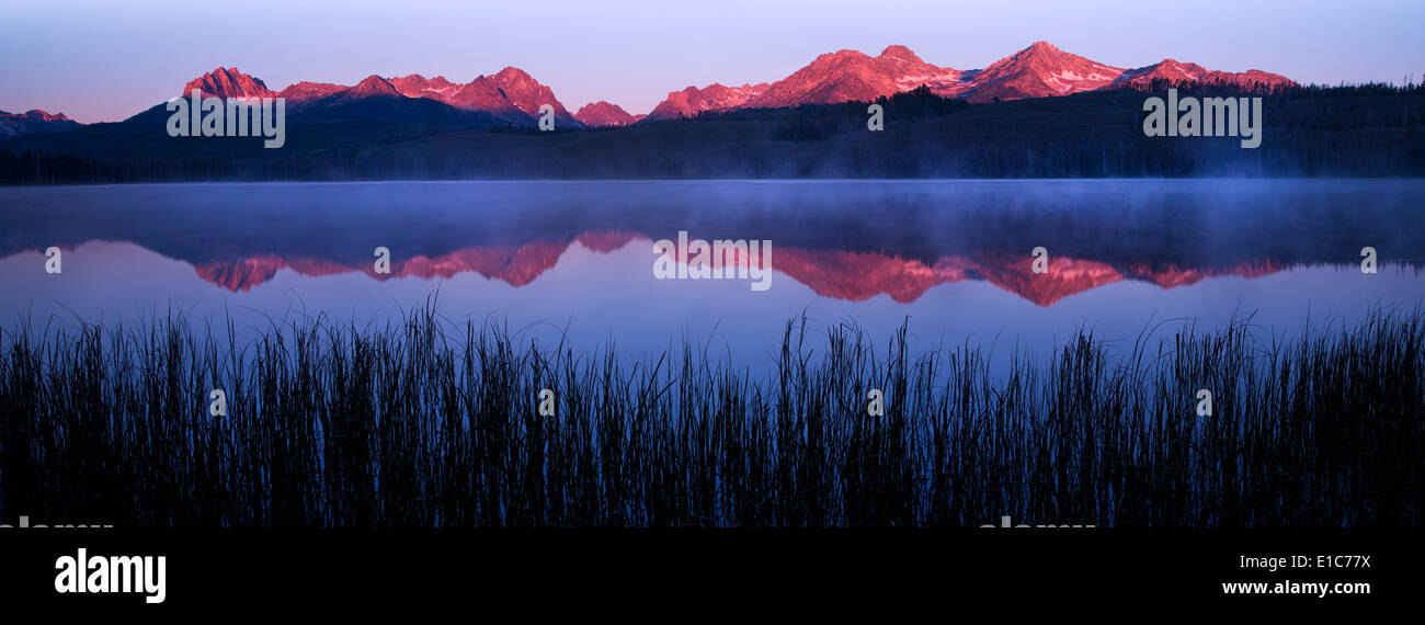 Little Redfish Lake at sunrise located in the heart of the Sawtooth ...