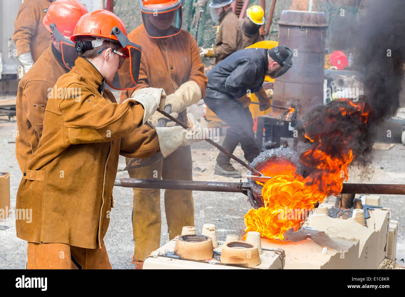 Worker Pouring Molten Iron High Resolution Stock Photography and Images ...