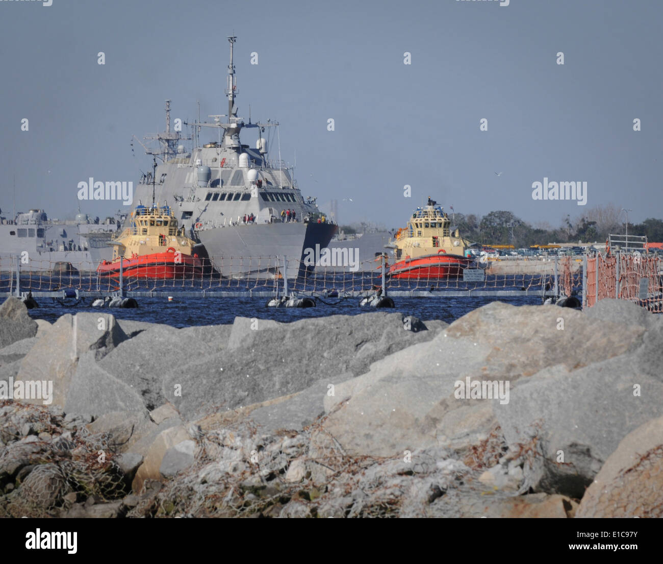 Littoral combat ship uss freedom lcs 1 hi-res stock photography and ...