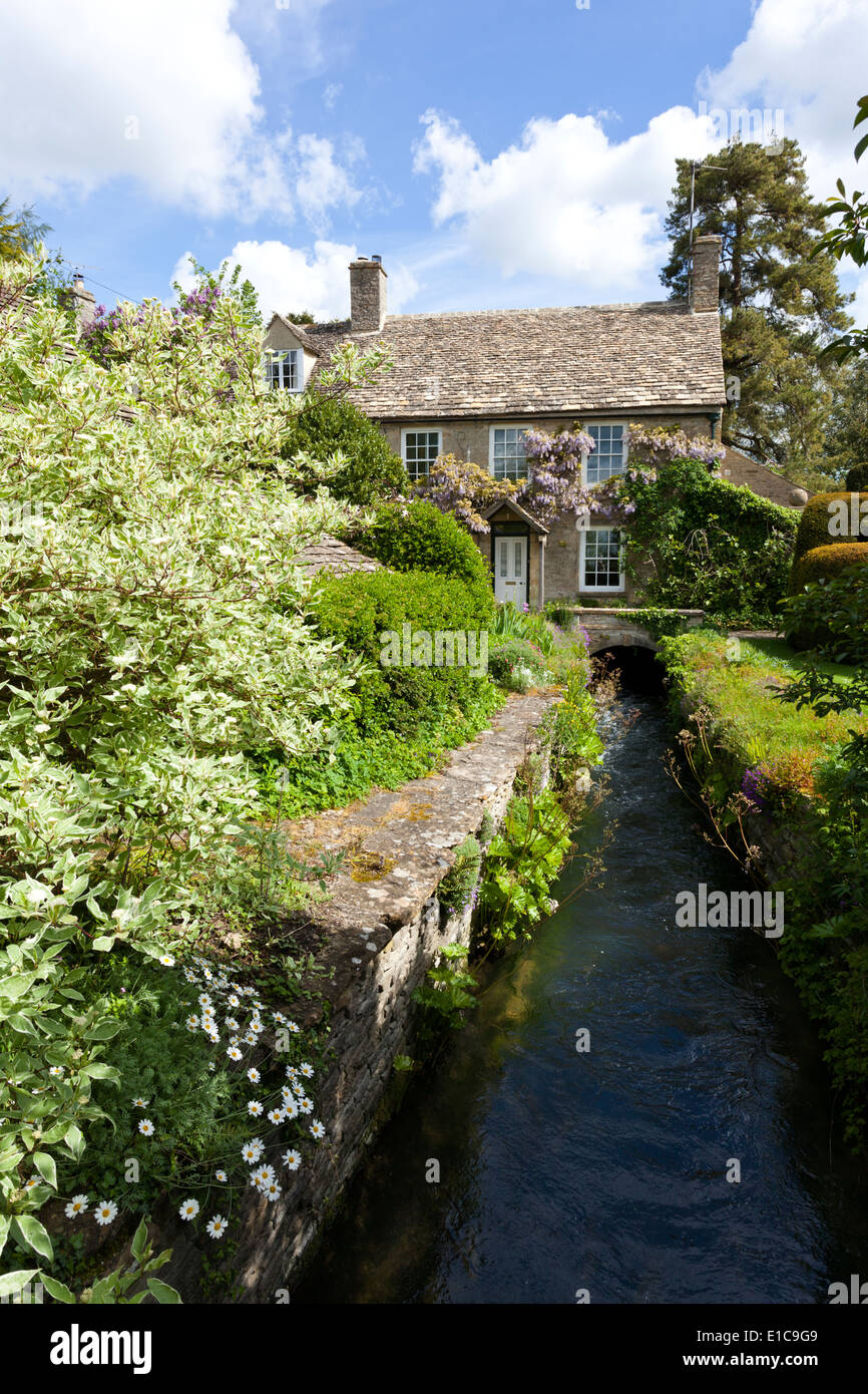 Priory Mill straddling the River Leach at Lechlade, Gloucestershire UK ...
