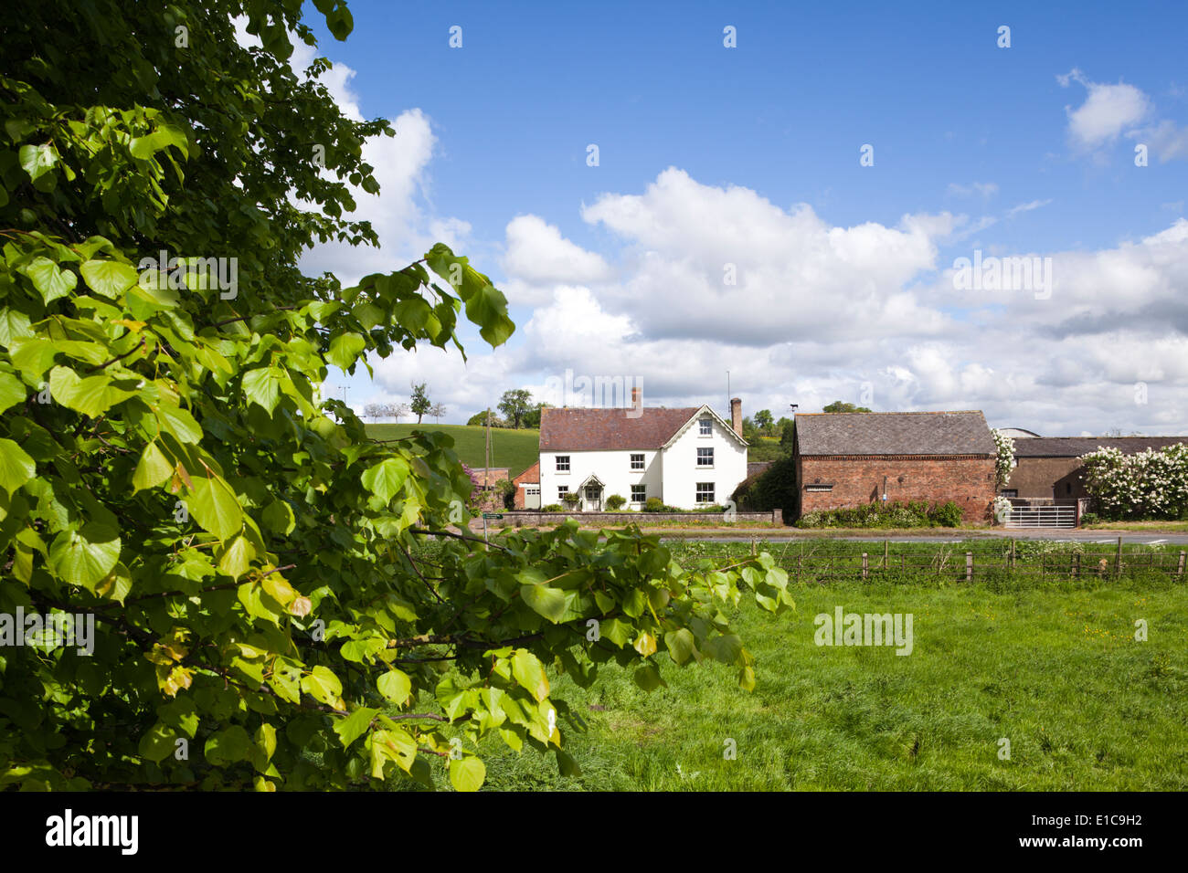 Typical english farm hi-res stock photography and images - Alamy