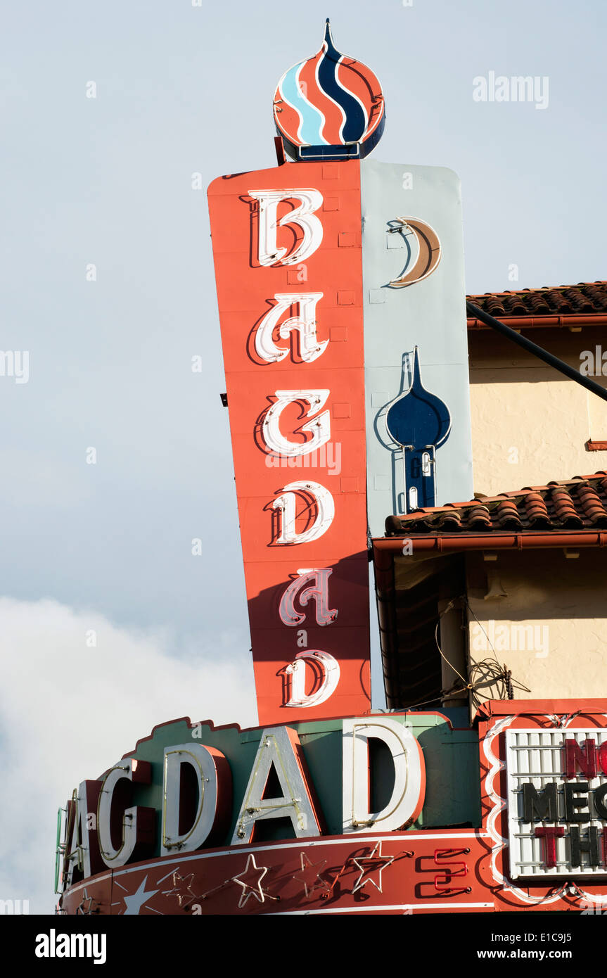 Portland Oregon Sign High Resolution Stock Photography and Images - Alamy
