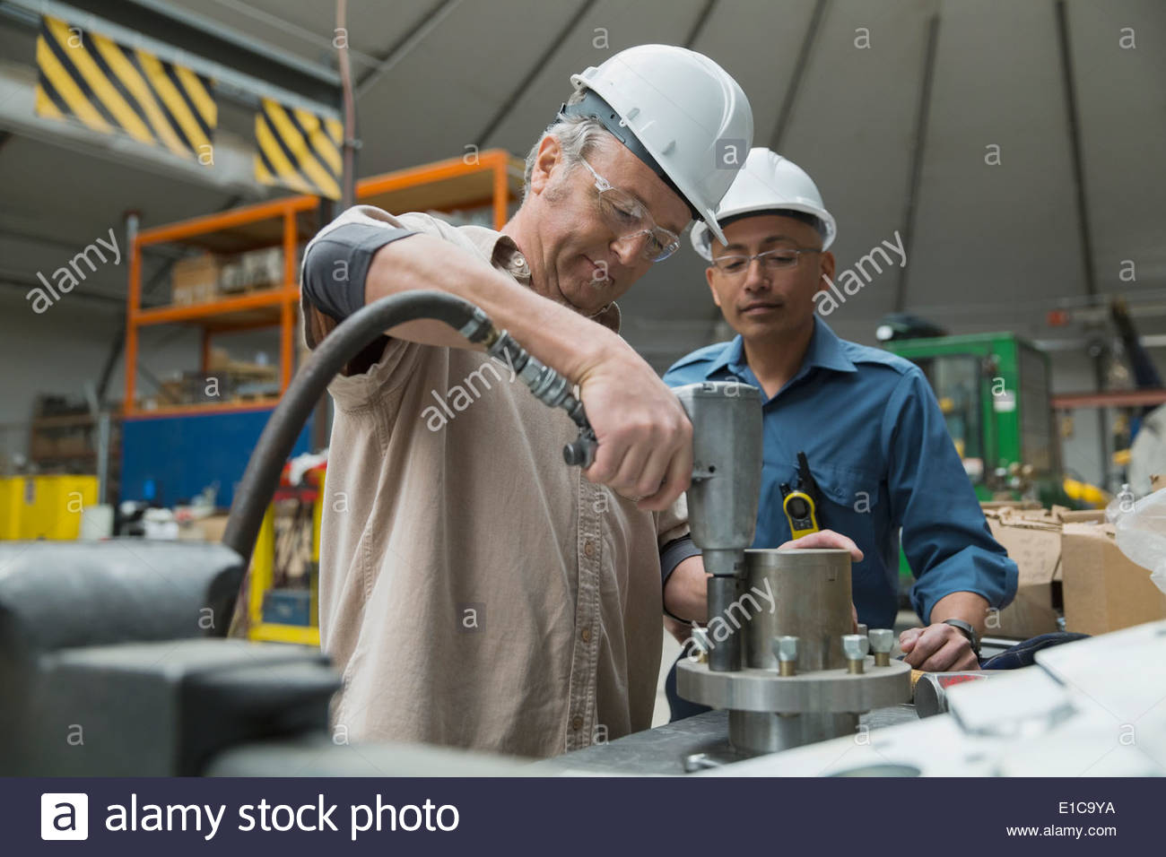 Power workers hi-res stock photography and images - Alamy