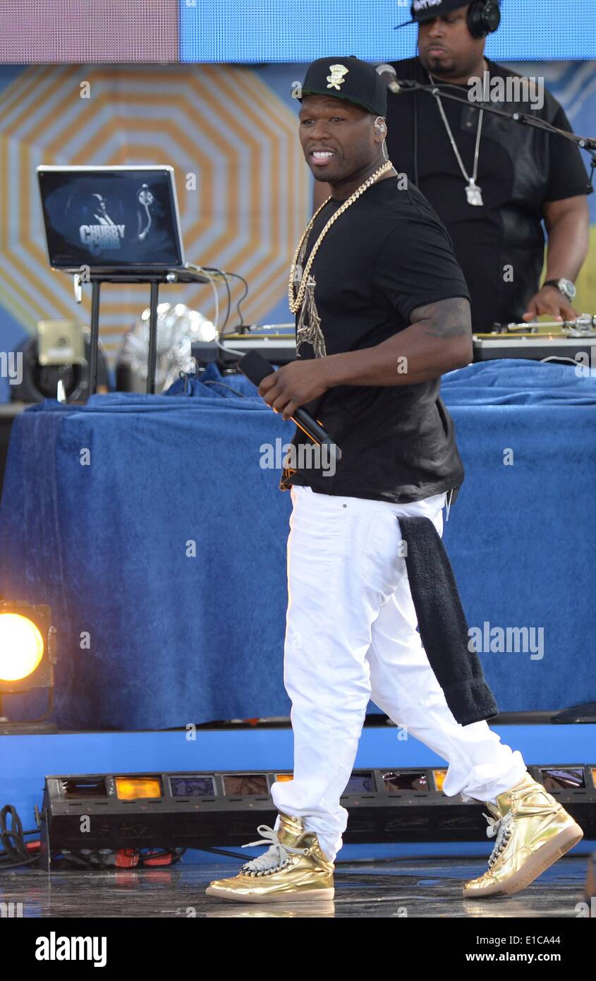 50 cent live on stage hi-res stock photography and images - Alamy