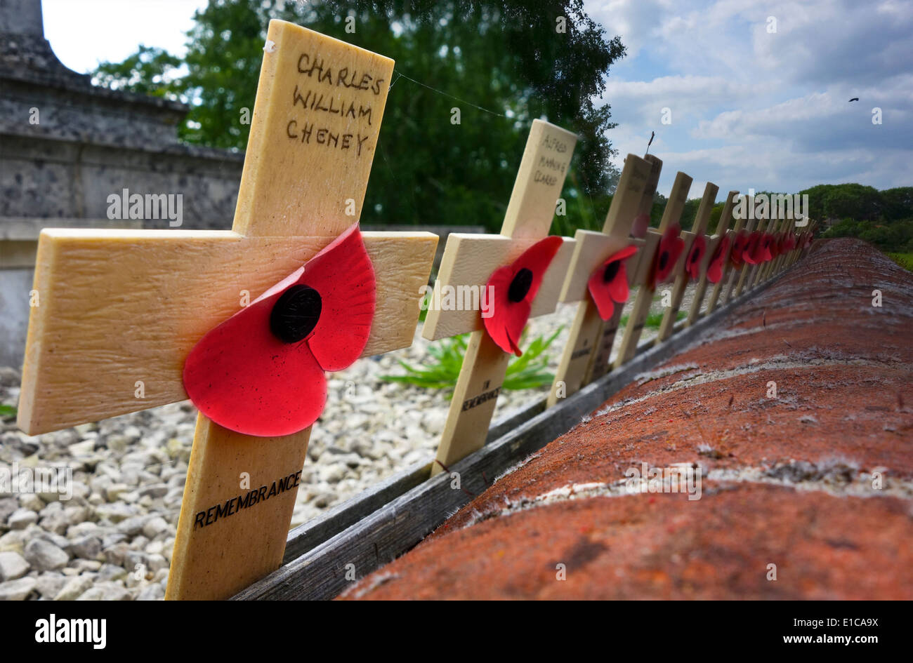 Poppy crosses hi-res stock photography and images - Alamy