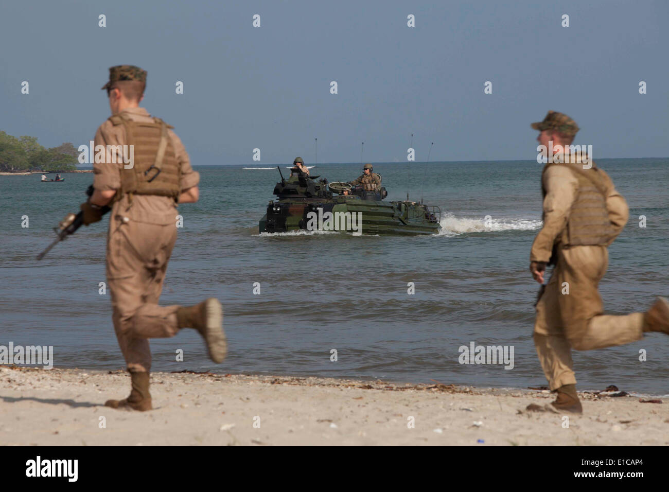 Marine wing support squadron 271 hi-res stock photography and images ...