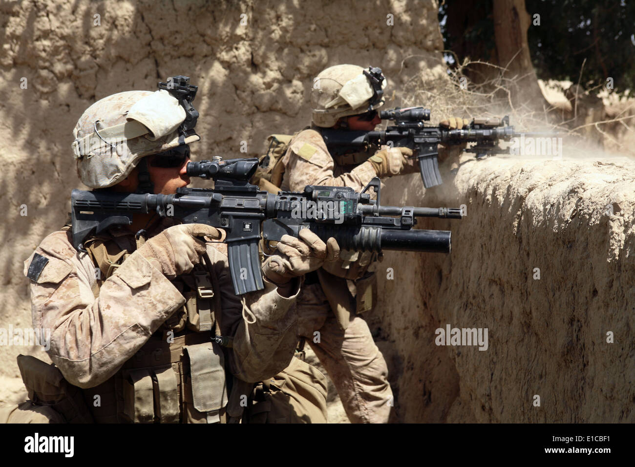 8th marine regiment dod photo by sgt pete thibodeau hi-res stock ...