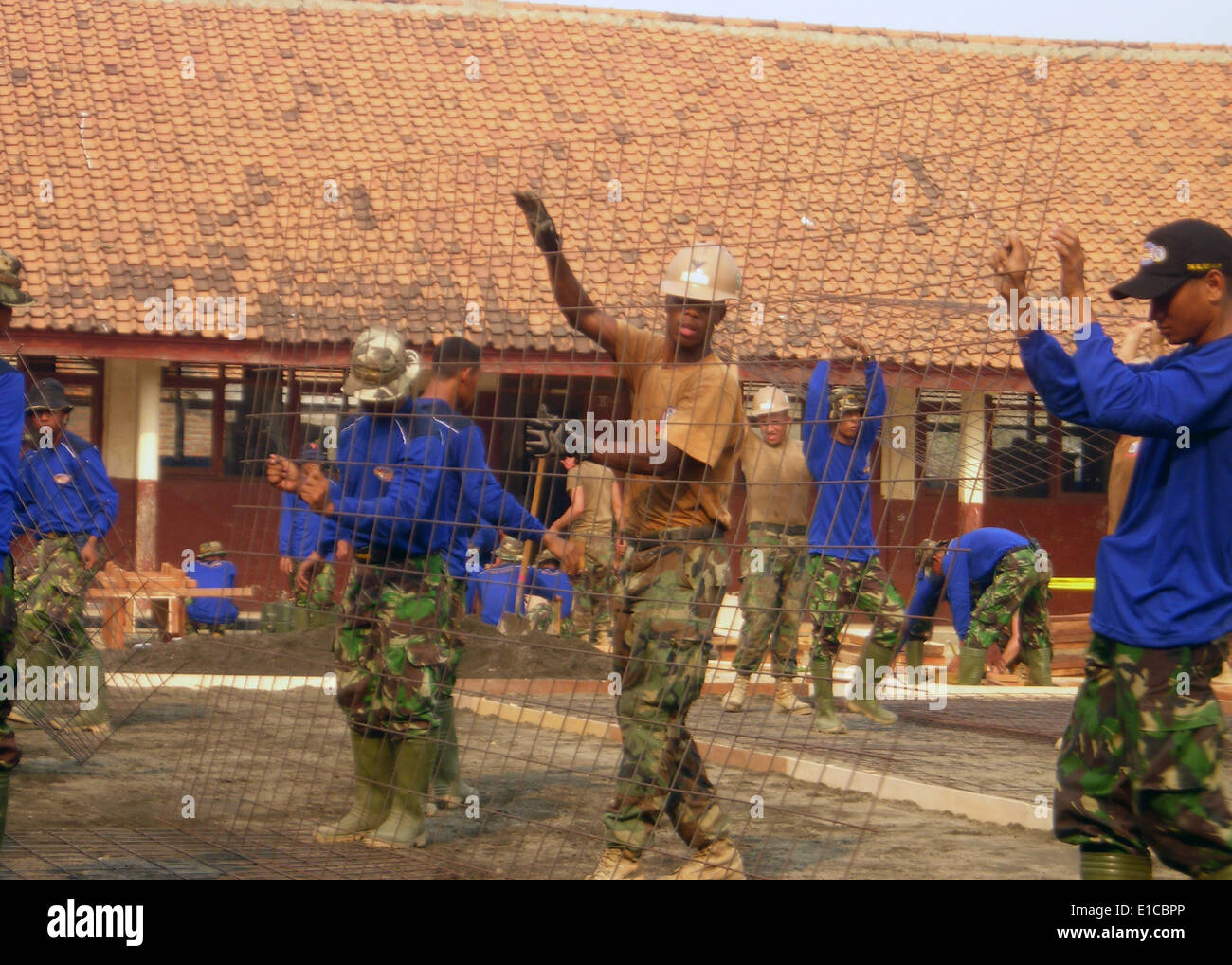 U s navy construction electrician 3rd hi-res stock photography and ...