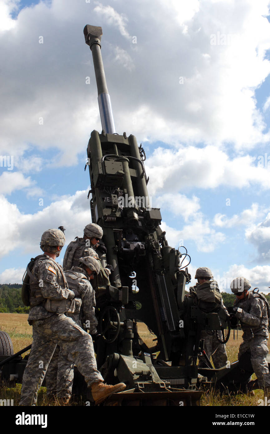 M777 howitzer grafenwoehr training area 2nd stryker cavalry regiment hi ...