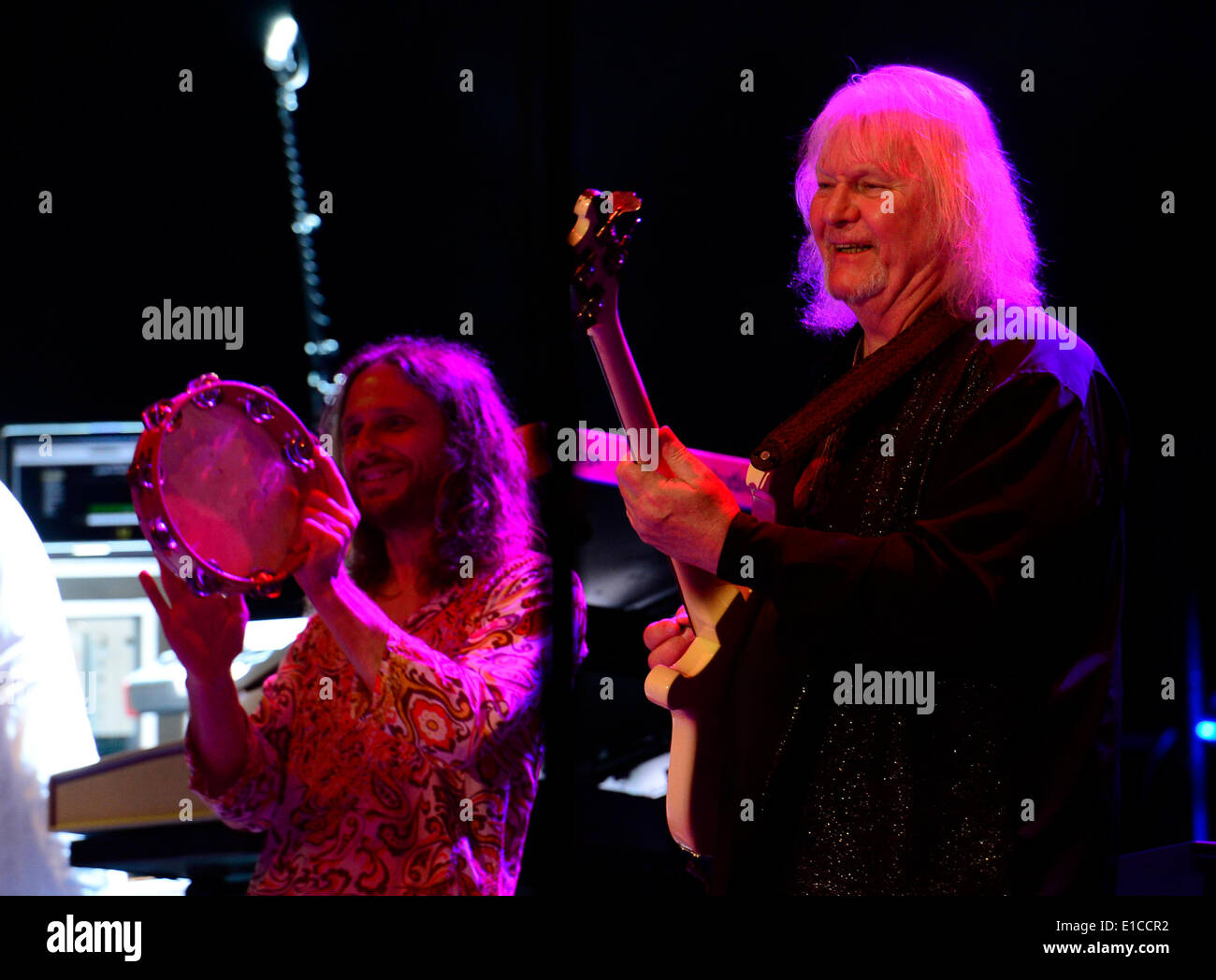 Yes singer jon davison hi-res stock photography and images - Alamy