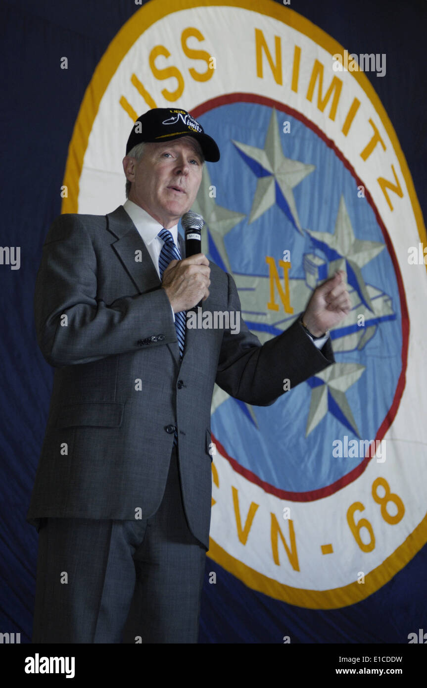 Us navy nimitz class aircraft carrier hi-res stock photography and ...