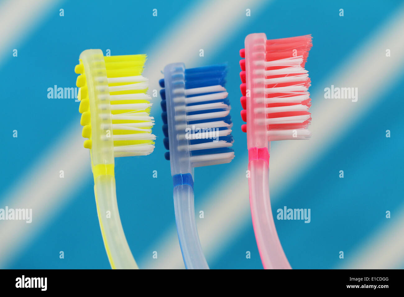Toothbrush white hi-res stock photography and images - Alamy