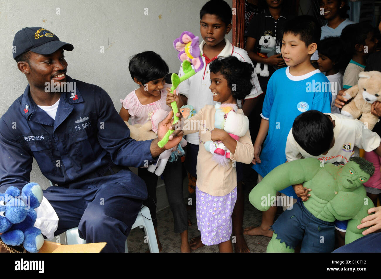 U s navy cryptologic technician technical hi-res stock photography and ...
