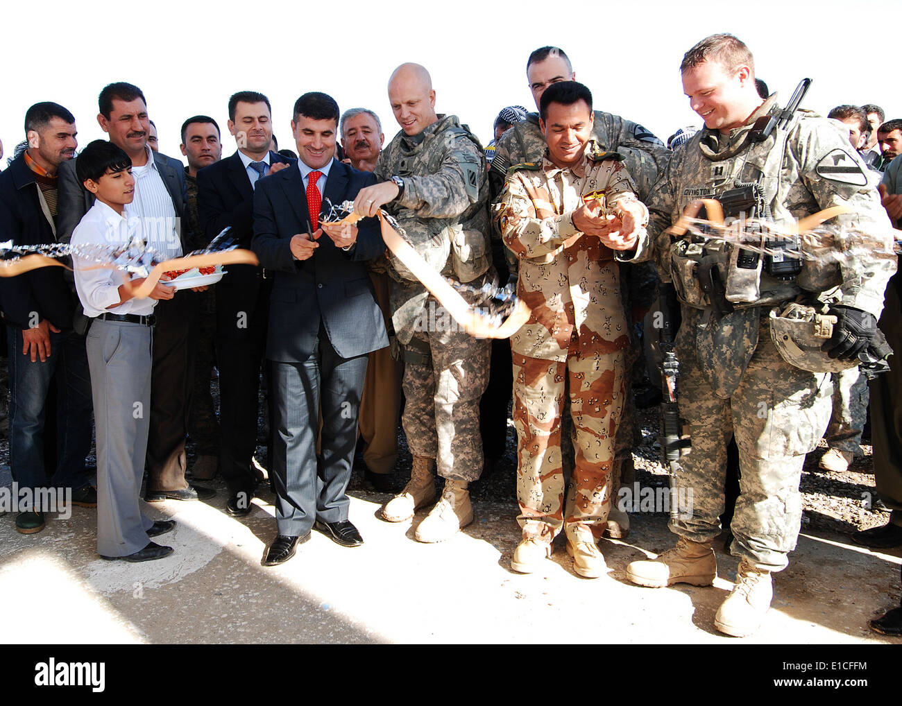 U s army released ribbon cutting hi-res stock photography and images ...