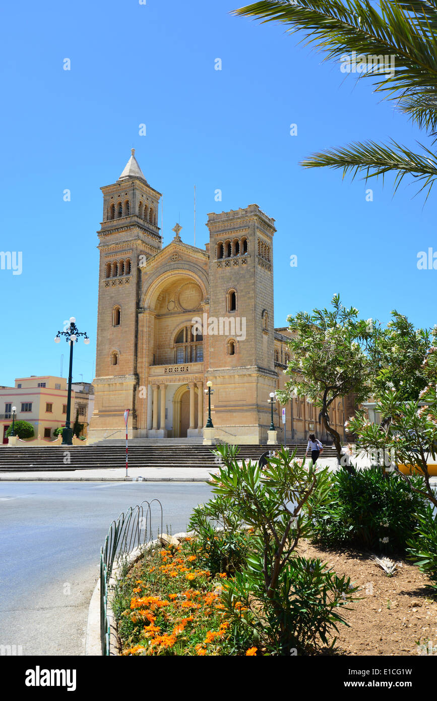 Parish Church of St Peter's Chains, Birżebbuġa (BʼBuġa), South Eastern ...