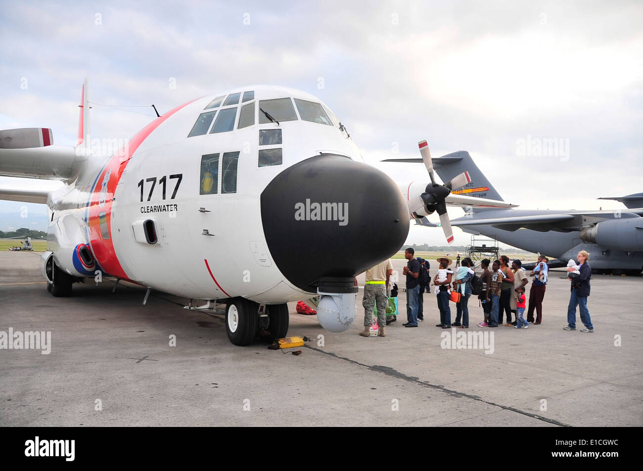 Us coast guard c 130 on hi-res stock photography and images - Alamy