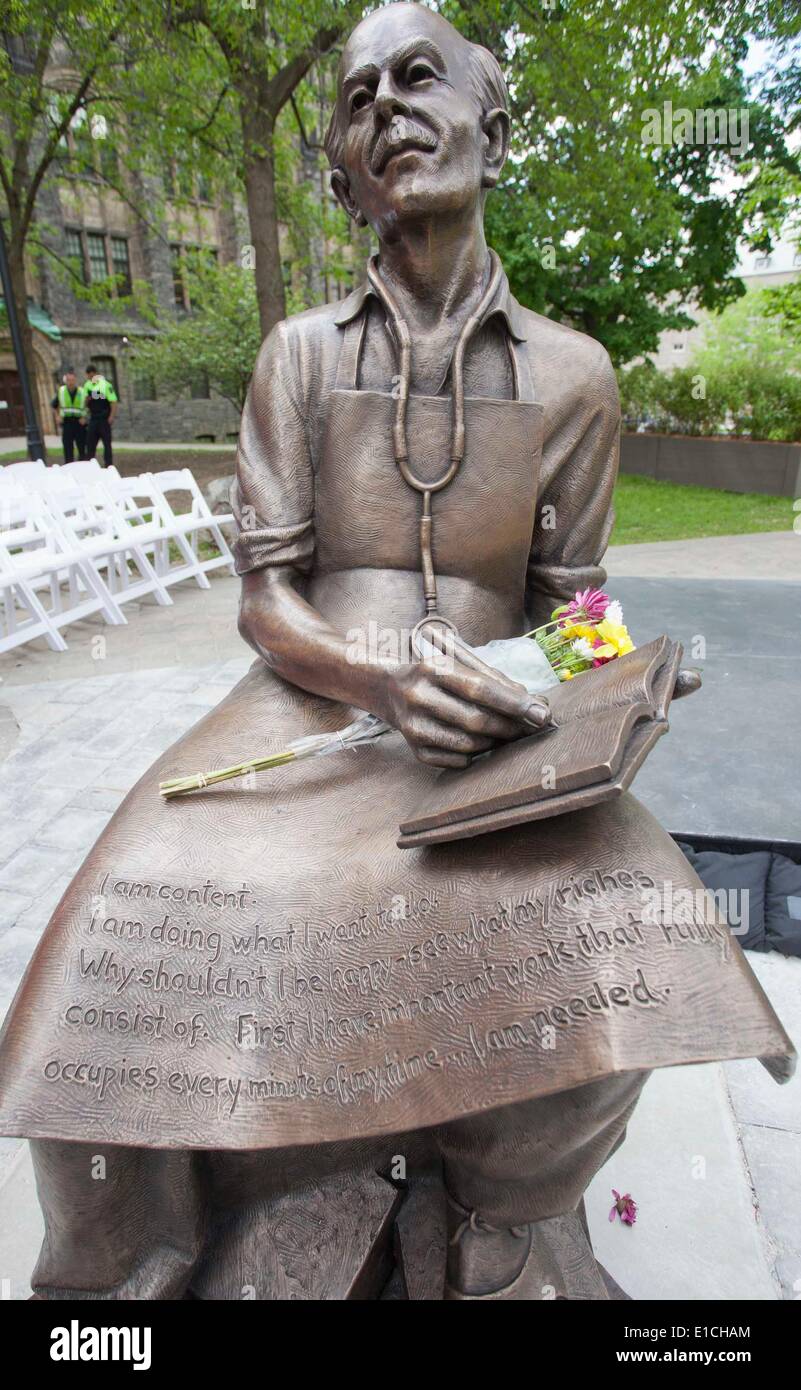 Toronto, Canada. 30th May, 2014. A life-sized bronze sculpture of ...
