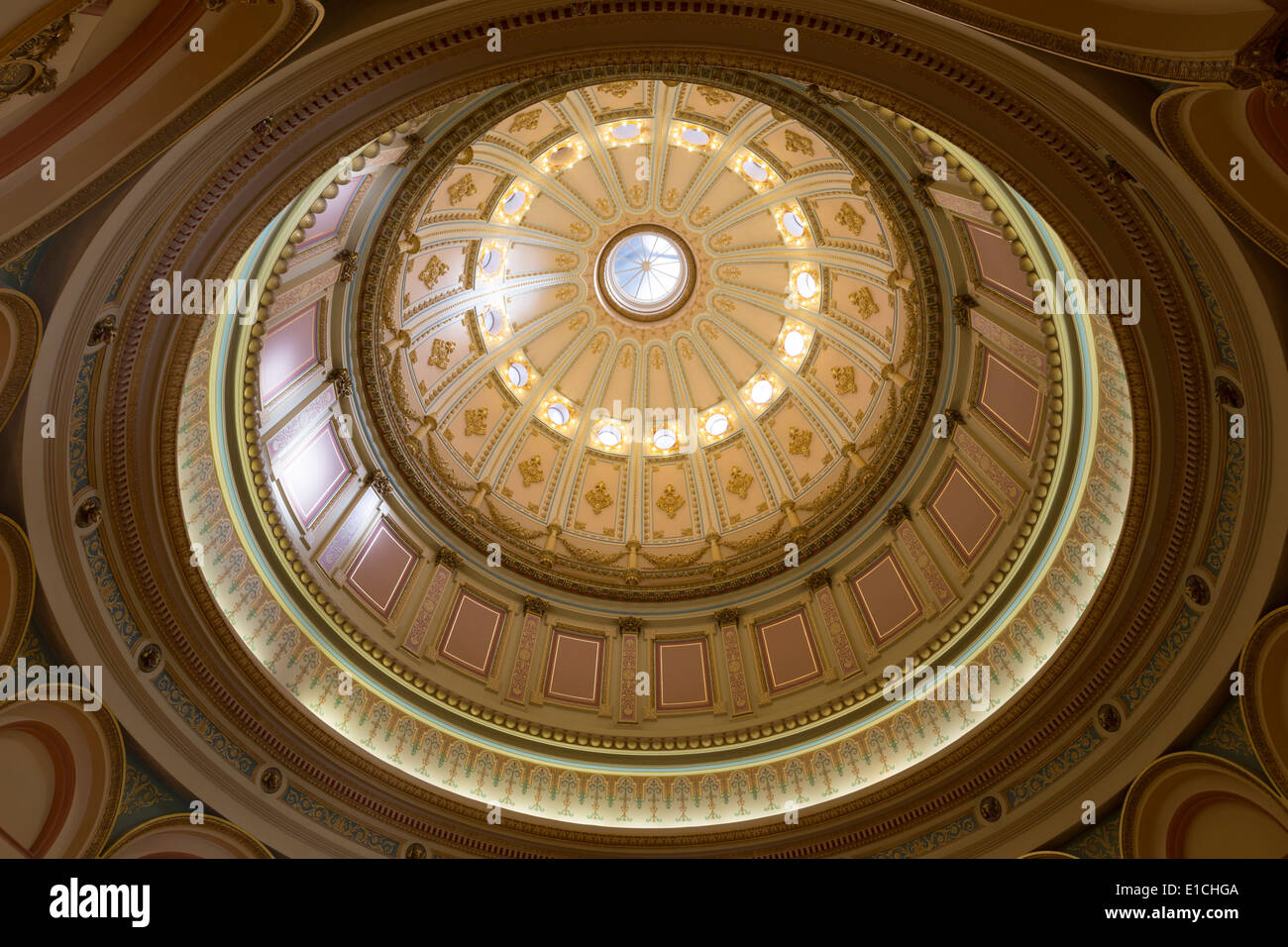 Inside dome california state capitol hi-res stock photography and ...