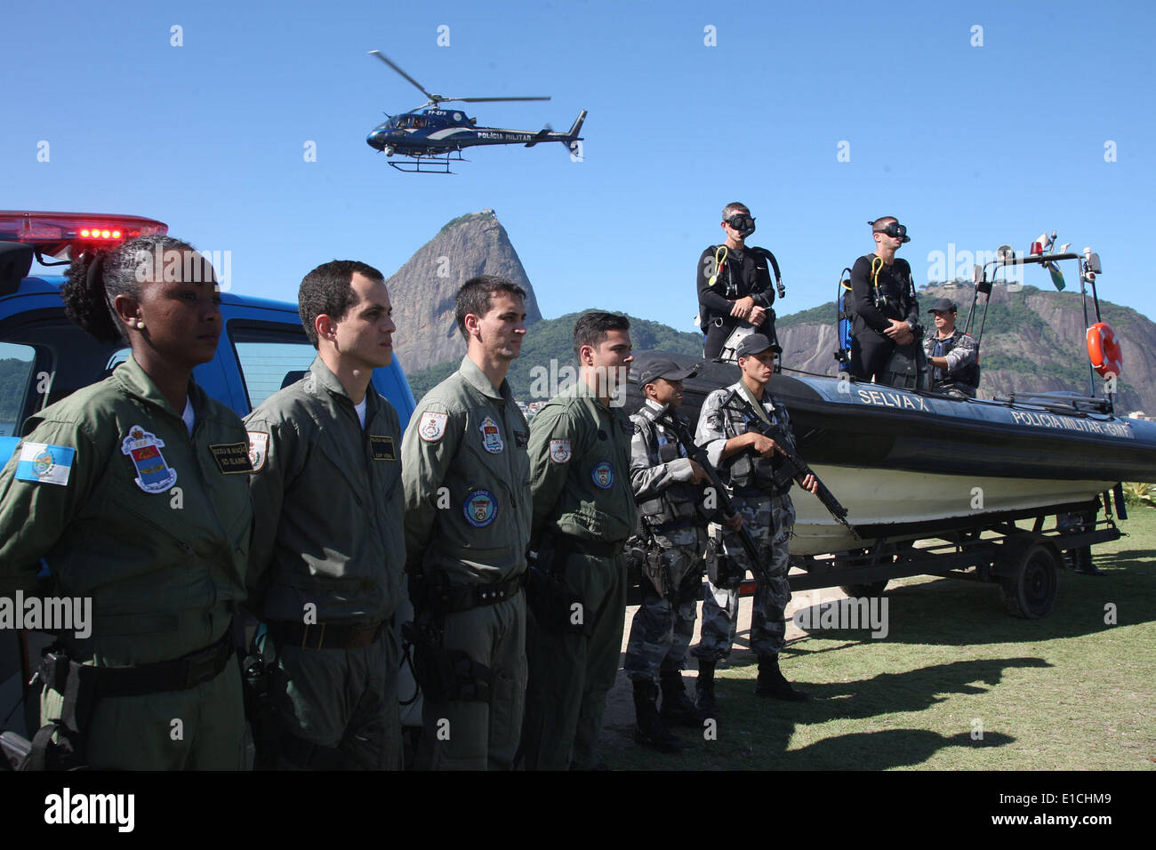 Security teams hi-res stock photography and images - Alamy