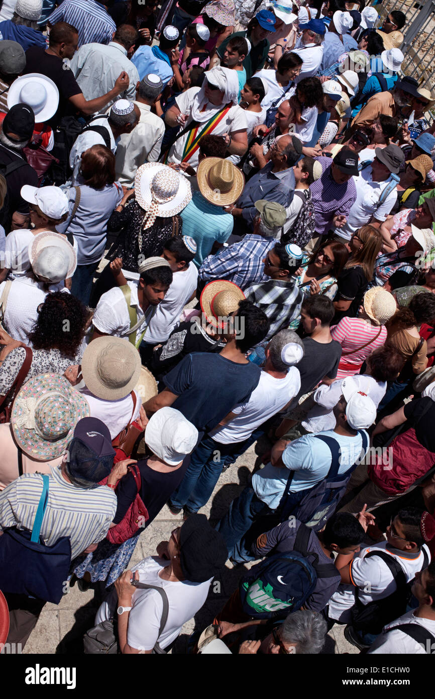 Mass people hi-res stock photography and images - Alamy