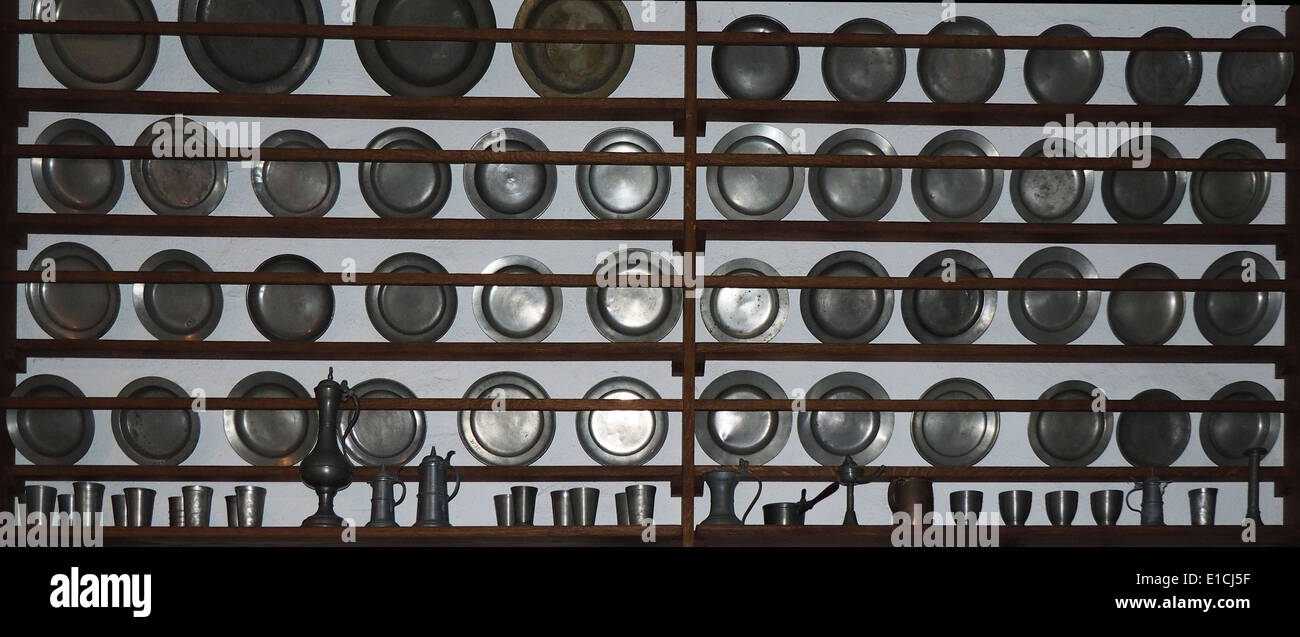 Vintage pewter hi-res stock photography and images - Alamy