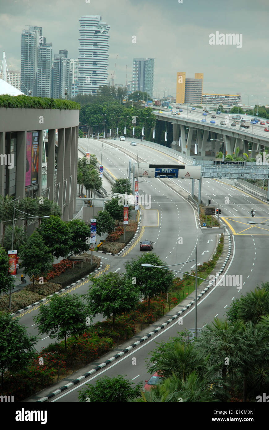 Bayfront Avenue and view of Singapore, South East Asia Stock Photo - Alamy