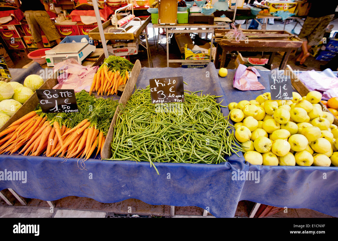 Spanish outdoor market hi-res stock photography and images - Alamy