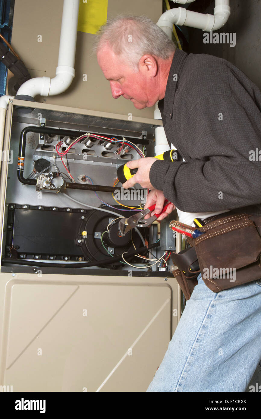 Repairman repair hi-res stock photography and images - Alamy