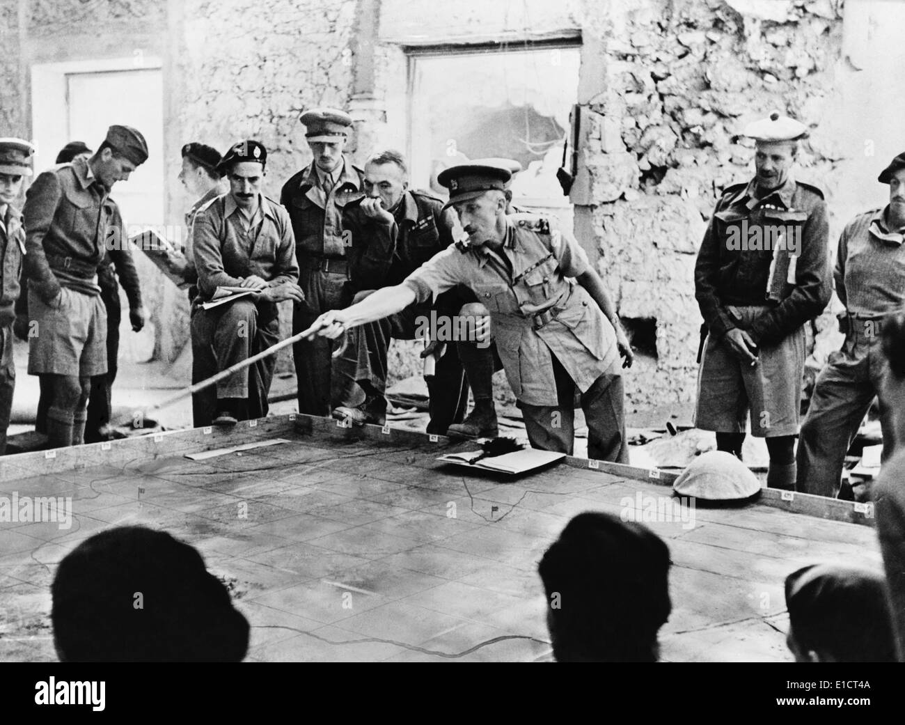 British army commanding officers hi-res stock photography and images ...