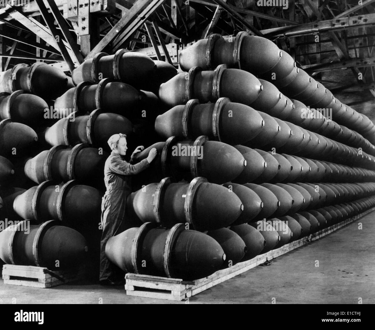 000 lb bomb Black and White Stock Photos & Images - Alamy