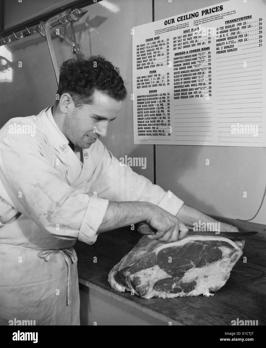 1940s butcher hi-res stock photography and images - Alamy