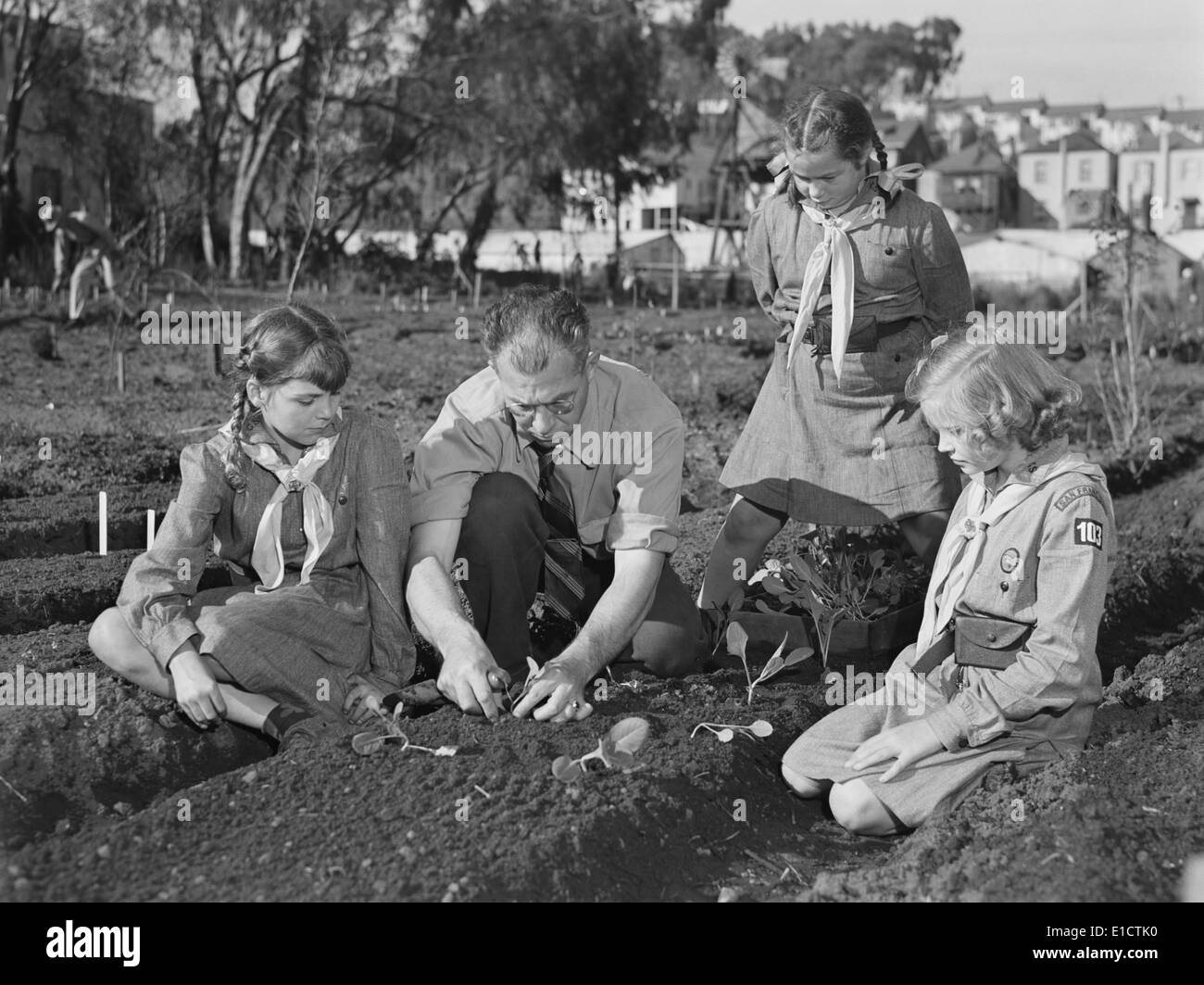 1940s farming ww2 hi-res stock photography and images - Alamy