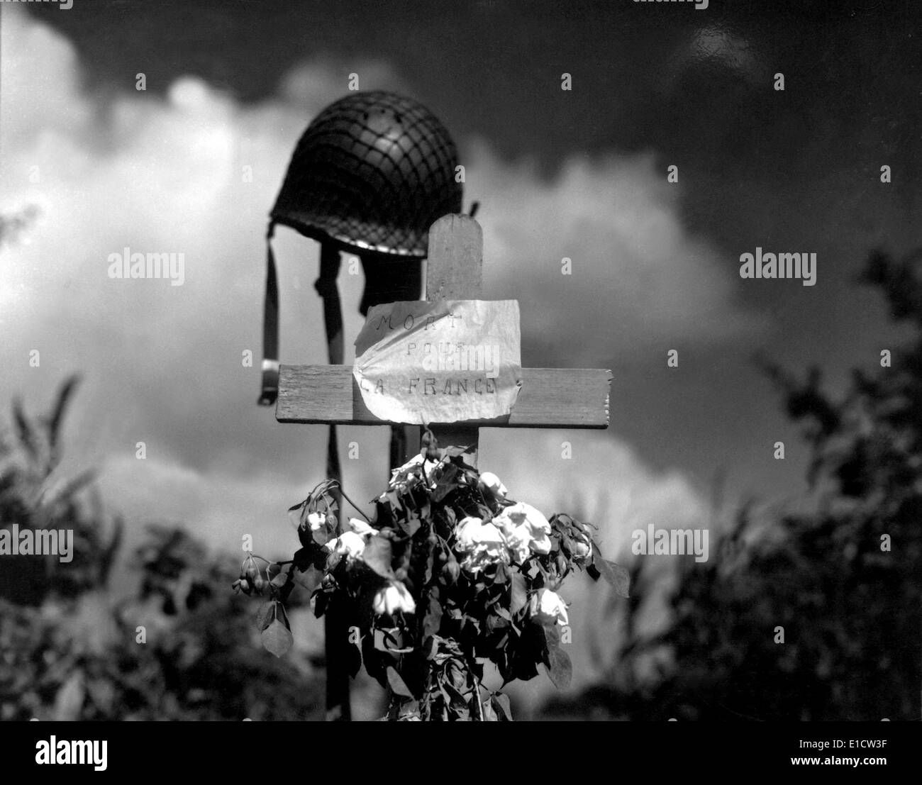 French civilians' tribute to an American soldier who died during the ...