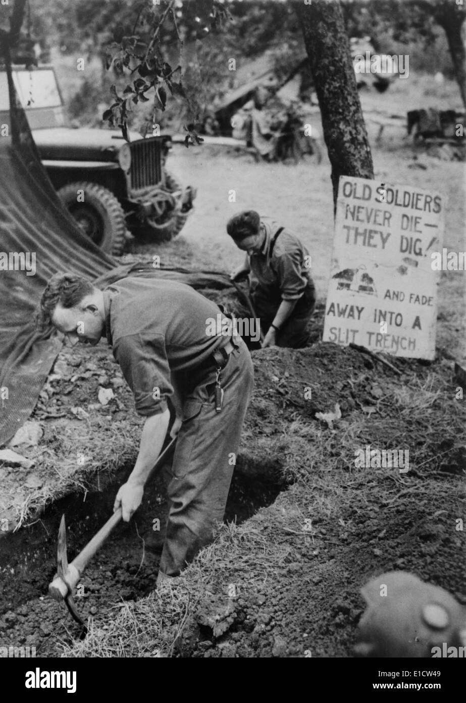 Canadian soldiers ww2 hi-res stock photography and images - Alamy