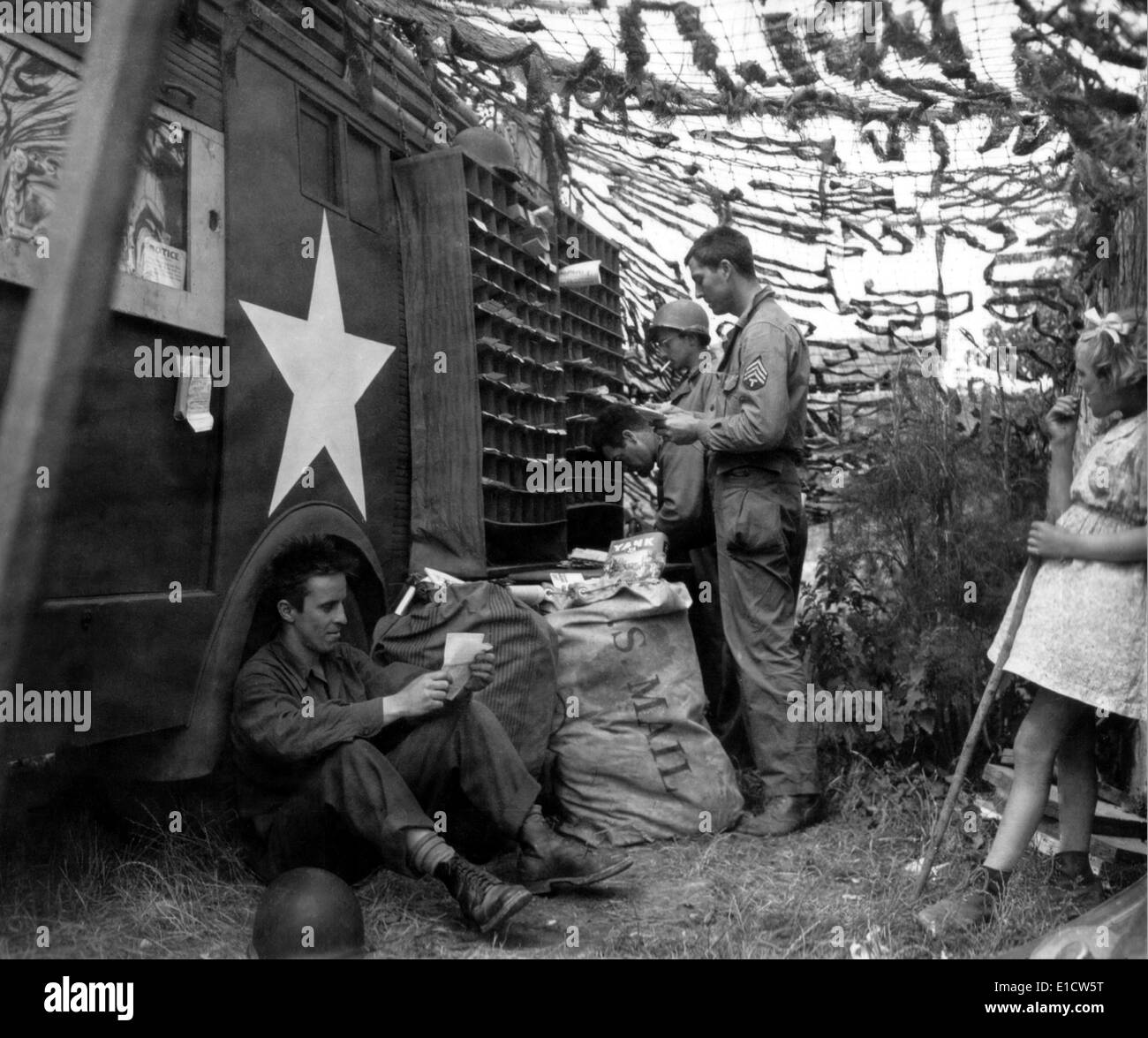 Camouflage vehicles ww2 hi-res stock photography and images - Alamy