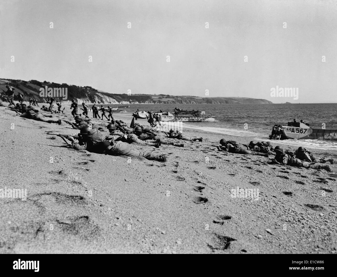 D day invasion Black and White Stock Photos & Images - Alamy
