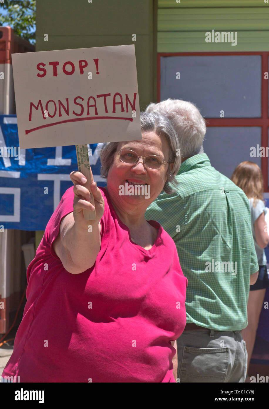 Woman saying stop hi-res stock photography and images - Alamy