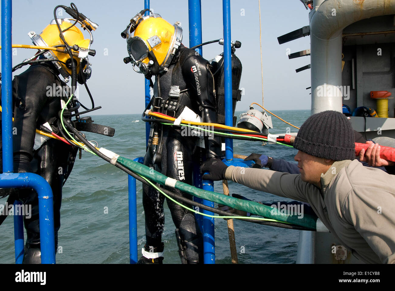 Mobile Diving Salvage Unit One Mdsu 1 High Resolution Stock Photography ...