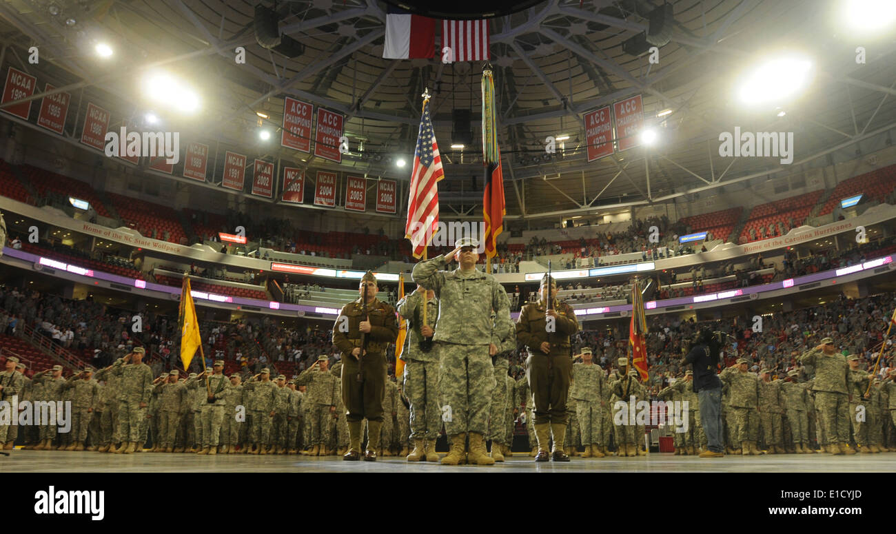 Usa team during national anthem hi-res stock photography and images - Alamy